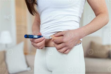Asian Woman Is Injecting Insulin With A Insulin Pen Focused Woman