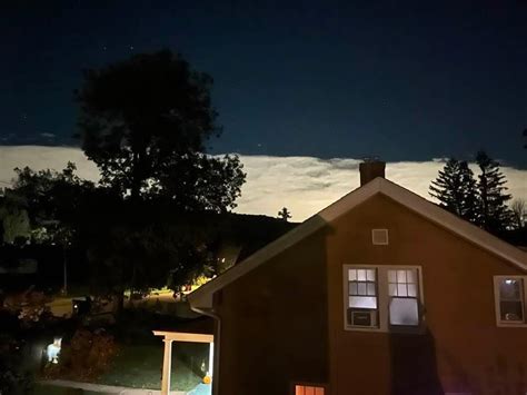 Someone Smarter Than Me Explain Whats Going On Here With The Sky It