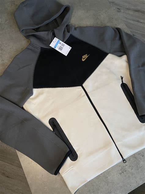 Зіпка Nike Tech Fleece 3 350 грн Спортивні костюми Липини на Olx