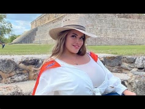 Olyria Roy~ Glamorous Plus Size Curvy Model Wiki Lifestyle And