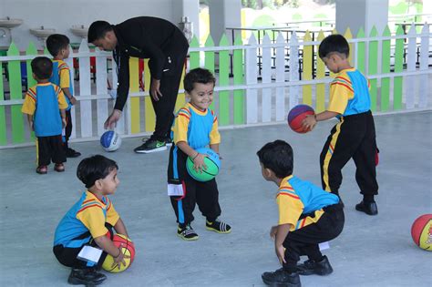 Exclusive Features Walnut School