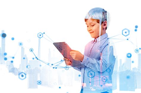 디지털 인터페이스가 있는 태블릿 장치를 들고 있는 정장을 입은 소년 가상현실에 대한 스톡 사진 및 기타 이미지 가상현실 기업 재무와 산업 남자 사업가 Istock