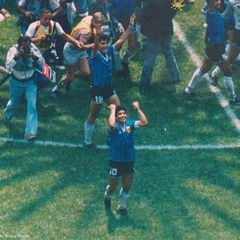 La Increíble Leyenda De Las Fotos De La Mano De Dios De Maradona Ante
