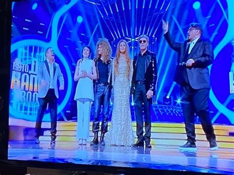 Владо Михайлов спечели Капките Стефан Димитров му обеща песен за подарък