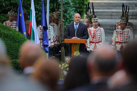 Румен Радев Очаквам още по голяма активност и по силна роля на българската дипломация