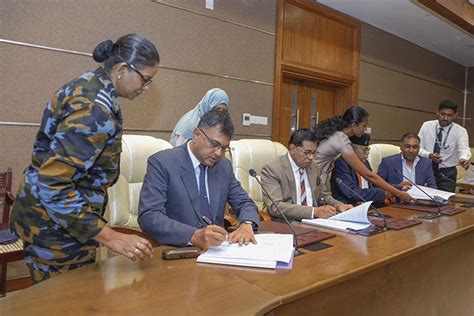 මහේල ඇතුළු කණ්ඩායම පිළිකා රෝගීන් වෙනුවෙන් කරාපිටියේ මහල් 10ක වාට්ටු සංකීර්ණයක් හදයි Ada Online