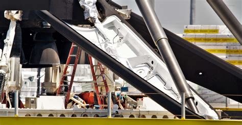 Spacex Beats Falcon 9 Recovery Records After Companys Heaviest Launch Ever