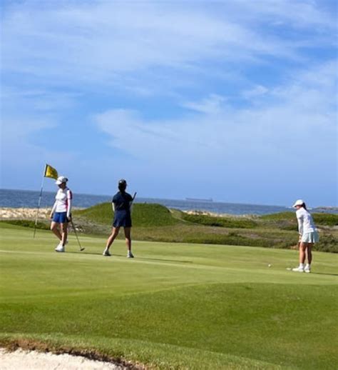 Eppelstun Trio Play Blustery Belmont For Catholic Schools Trial