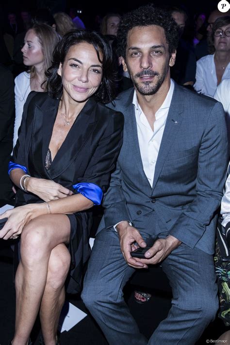 Tomer Sisley Et Sa Compagne Sandra Zeitoun De Matteis Au Défilé De Mode