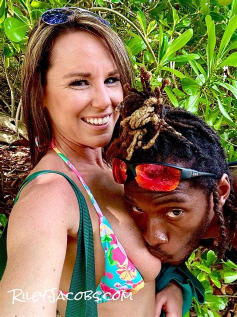 Letting Strangers Suck My Tits At The Beach Rileyann120