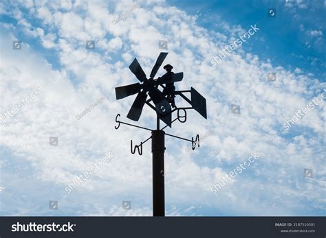 9 332 Wind Direction Instrument Images Stock Photos Vectors Shutterstock