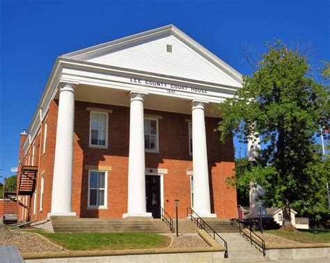 Lee County Ia Courthouse Fort Madison Iowa Built In 184 Flickr