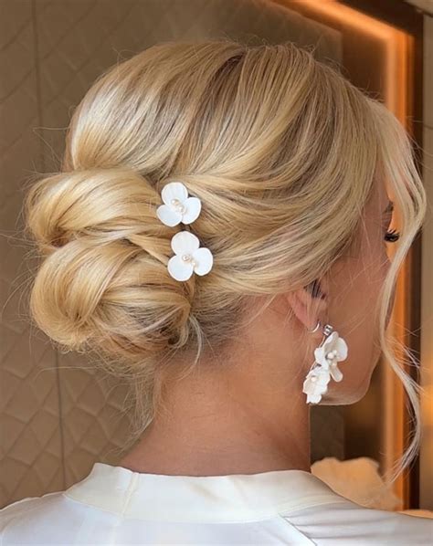 40 Timeless And Elegant Updo Hairstyles Elegance Loose Low Bun