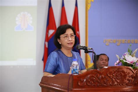 លោកស្រី អ៊ឹង កន្ថាផាវី អំពាវនាវឲ្យស្ត្រី ពង្រឹងសមត្ថភាពផ្នែកឌីជីថល