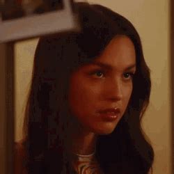 Olivia Rodrigo Gif GIFcen