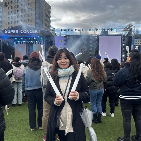 Гоо Тэмүүлэн Нүдэнд нь гэрэл сэтгэлд нь нар Нууцхан ертөнцөө