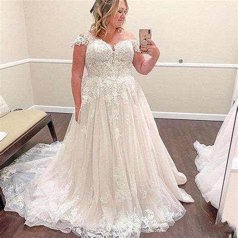 Lace Plus Size Wedding Dresses