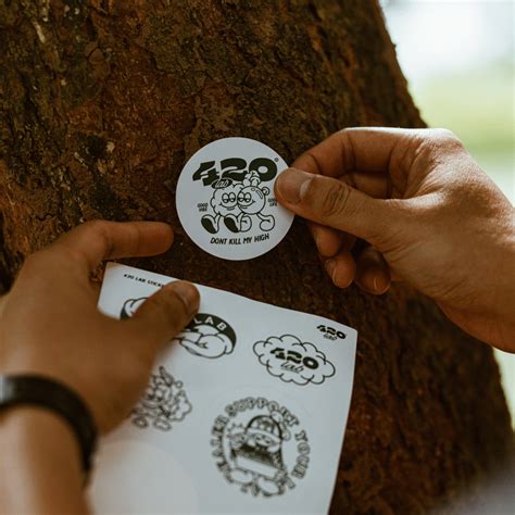 Sticker 420 Lab 420 Lab Headshop