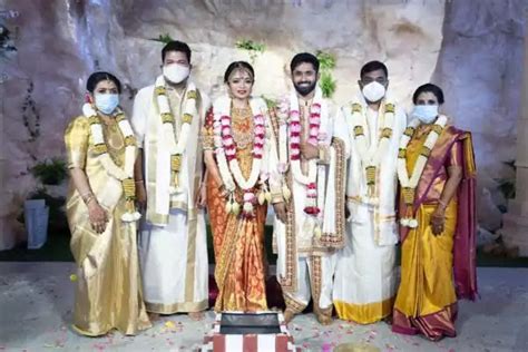 Aishwarya Daughter Of Tamil Director Shankar Gets Married To Cricketer