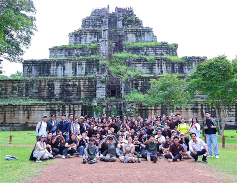 លោកជំទាវអ្នកឧកញ៉ា ម៉ៅ ចំណាន គិតម៉េង ដឹកនាំប្រតិភូសមាគមសិល្បករខ្មែរ ចុះទស្សនកិច្ចប្រាសាទកោះកេរ