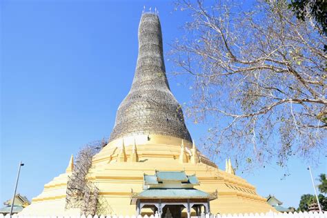 တိုင်းဒေသကြီးဝန်ကြီးချုပ် ဦးမျိုးဆွေဝင်း ဆေးလိပ်နှင့် ဆေးရွက်ကြီးထွက