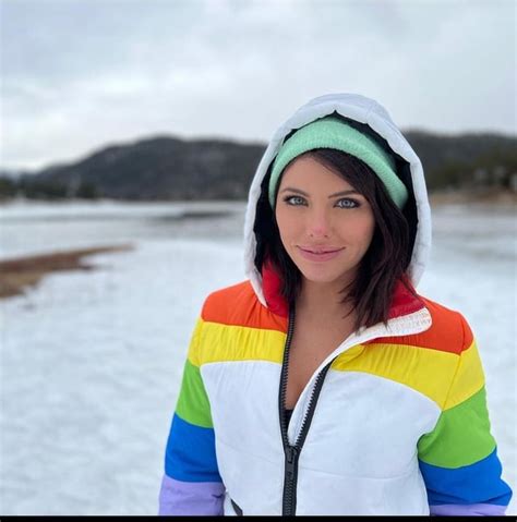 We All Know This Girl R Wintergirls