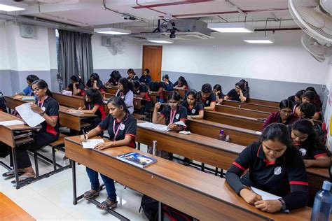 Pw Vidyapeeth Jee Neet And Foundation Coaching Classes In Chennai