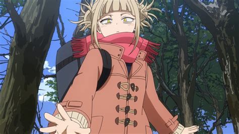 My Hero Academia Cosplayer Disguises Herself As Mischievous Himiko Toga