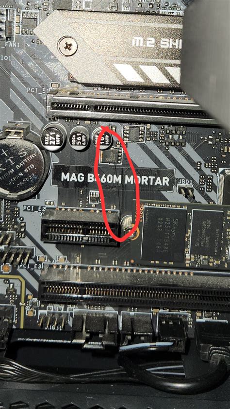 메인보드 칩이 긁힌거 같은데 Cpu 메인보드 램 퀘이사존 Quasarzone