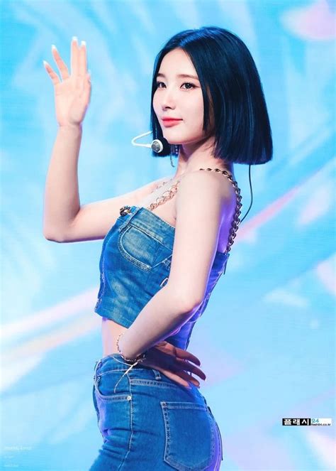 플래시 연예 스포츠 최근 앨리스 소희 청바지 힙라인 앨리스 유명인 짧은 치마바지