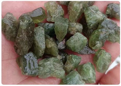 Peridot Stone Money And Abundance • The Green Crystal