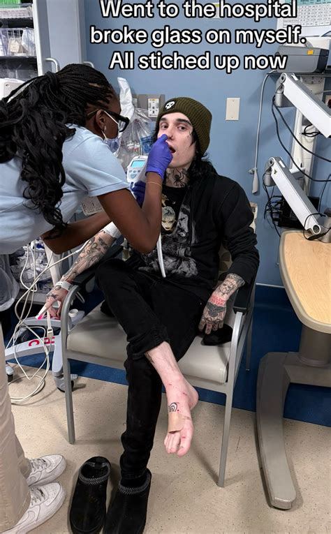 Johnnie Guilberts Feet