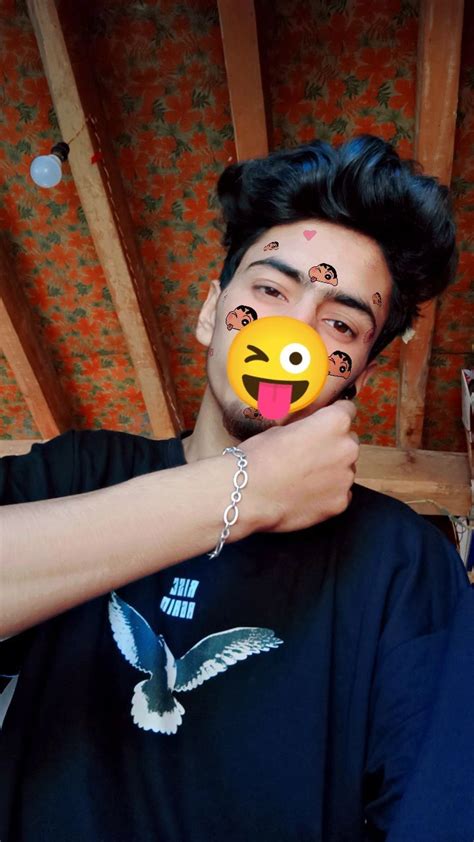 Like And Share Mohd Kaif