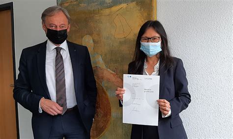 Hochschule Bonn Rhein Sieg Gewinnt Dr Shen Xiaomeng Für Honorarprofessur Unglaublich Wichtig