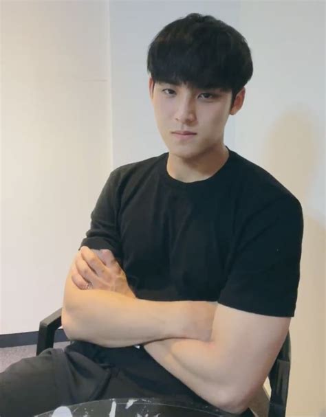 [vlive] Mingyu 🐶 Mingyu Mingyu Wonwoo Mingyu Seventeen