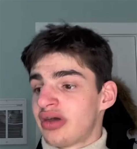 Adolescente Descobre Que Melhor Amigo Por Dez Anos Era Ator Contratado Pela Tia