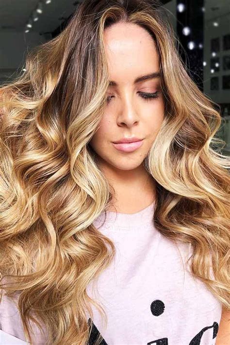 Gentle And Rich Honey Blonde Hair Color To Add Some Sweet Shine To Your