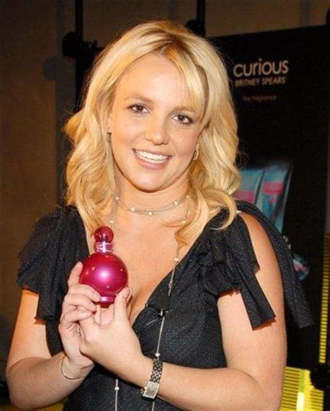 Nothing To Wear Pregnant Britney Spears Poses Nude For Magazine