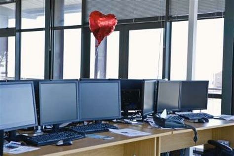 How To Split A Screen Onto Two Monitors How To Split A Screen Onto Two Monitors