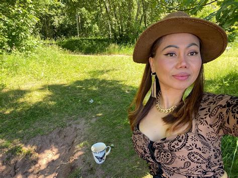 หยุดฝ้า กระ ‼️ ยายณีหนูนาสวีเดน เพจขายสินค้า