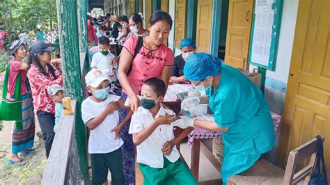 ကန့်ဘလူမြို့နယ်၌ အသက် ၅ နှစ်မှ ၁၂ နှစ်ထိ ကျောင်းသားကျောင်းသူများအား ကိုဗစ် ၁၉ရောဂါ ကာကွယ်ဆေး ဆက