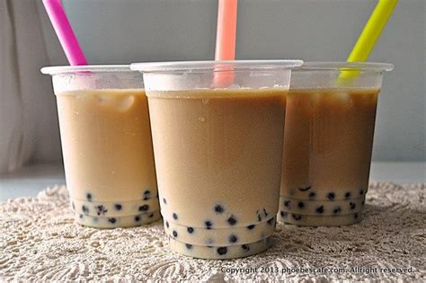 날씨가 무더 울때 특히 나른한 오후 냉커피 한잔 마시고 싶은 시간에 생각 나는 음료가 있습니다 버블티 혹은 보바티라고도 불리는 대만의 쩐쭈나이 차珍珠奶茶 우유를 탄