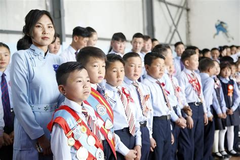 Жаргалант сумын ерөнхий боловсролын 7 дугаар сургуулийн Эрдмийн баяр болов