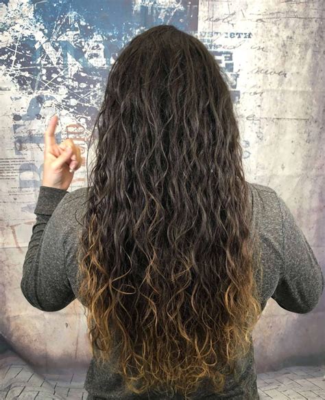 13 Modern Day Perms In 2022 With Before And After Pictures In 2022 Permed Hairstyles Spiral