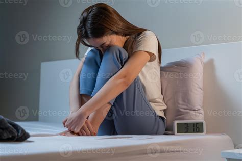 Verdrietig Bezorgd En Gestrest Aziatisch Jong Mooi Mooi Vrouw Meisje