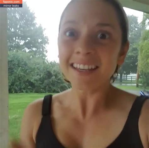 Mackenzie Rosman Aka Mackrosman Nude Leaks Faponic