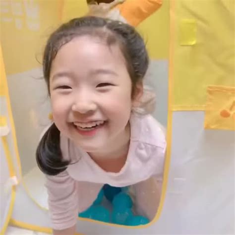 핑크퐁 아기상어 볼텐트 Youtube