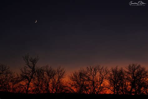 Crescent Moon In Twilight Bliss Photographics Alpenglow