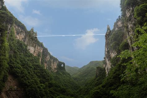 China Set To Open Worlds Highest Glass Bottomed Bridge