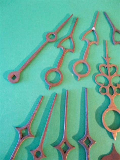 16 Old Assorted Thick Cast Brass Clock Hands Used On Wag On The Wall Style Clocks Stk 482